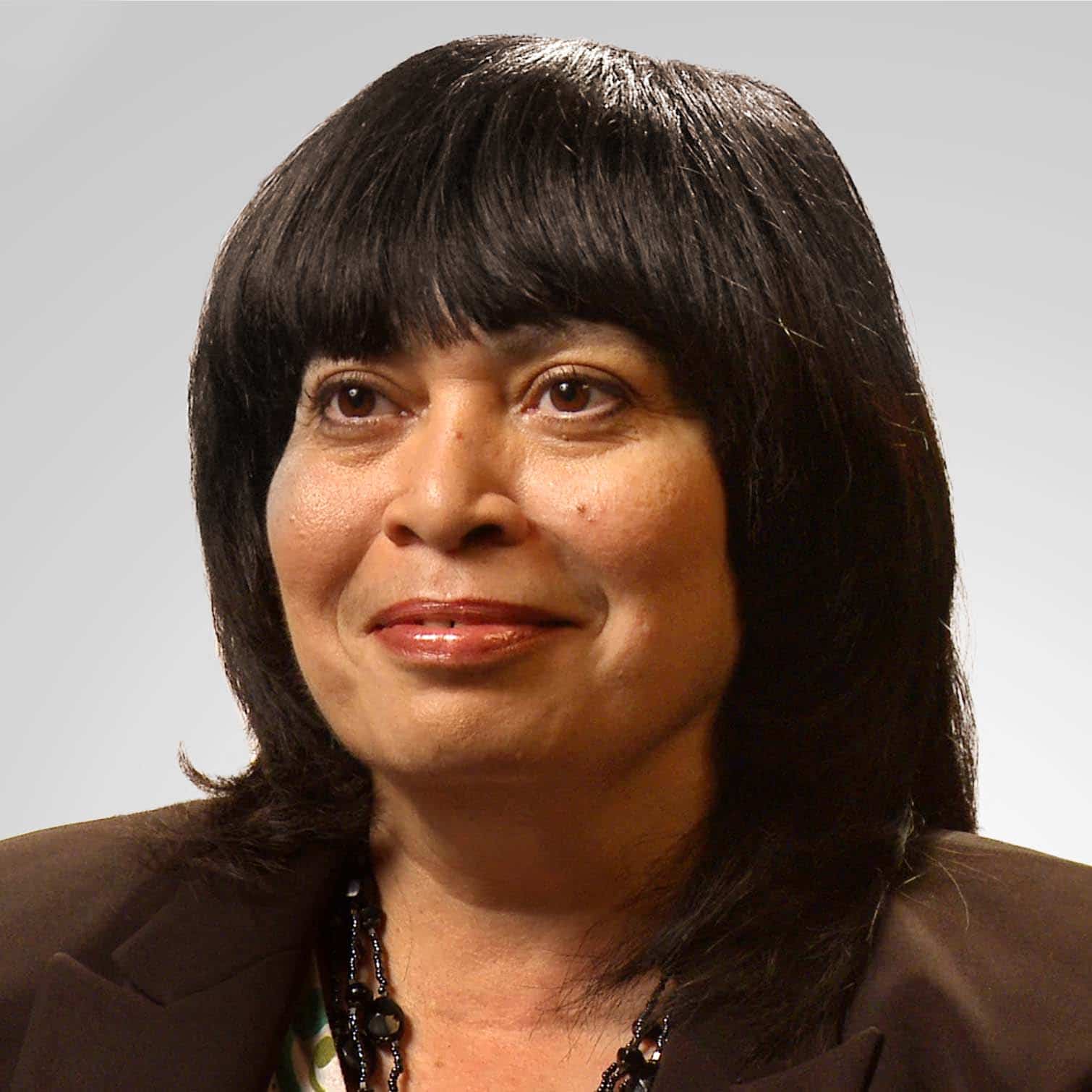 ElizabethSmith_1510x1510_1 - Career Girls