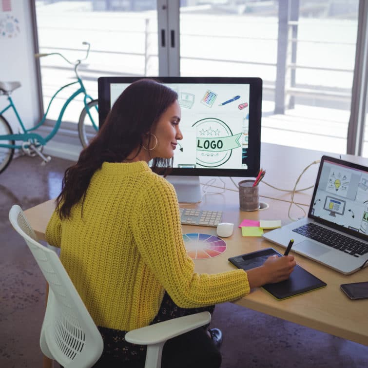 Graphic Design Major | Courses For Degree | Career Girls